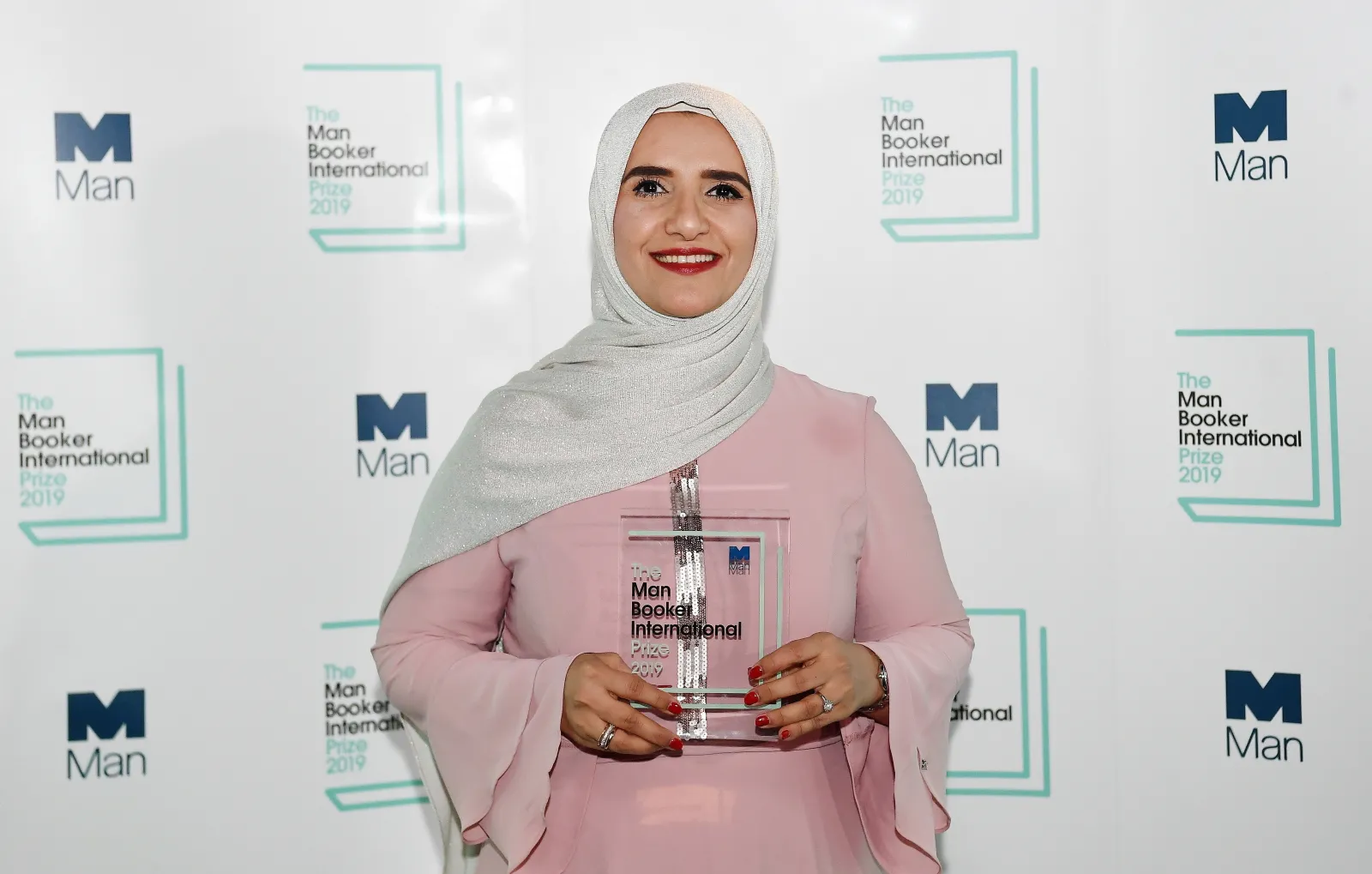 Jokha al-Harthi - pierwsza arabska autorka nagrodzona Man Booker Prize ...