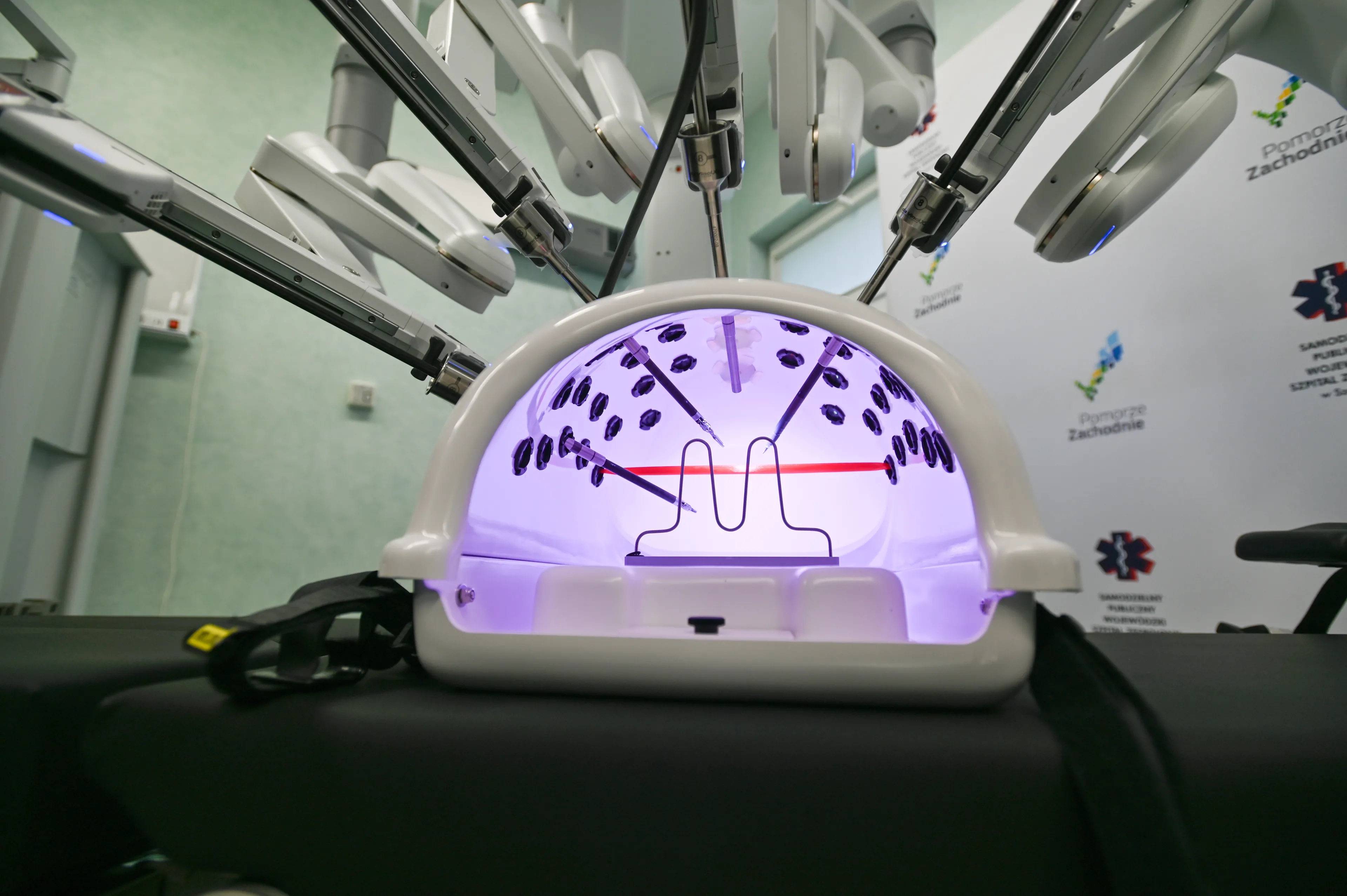 Szczecin. Już 100 pacjentów skorzystało z robota Da Vinci - Dziennik.pl