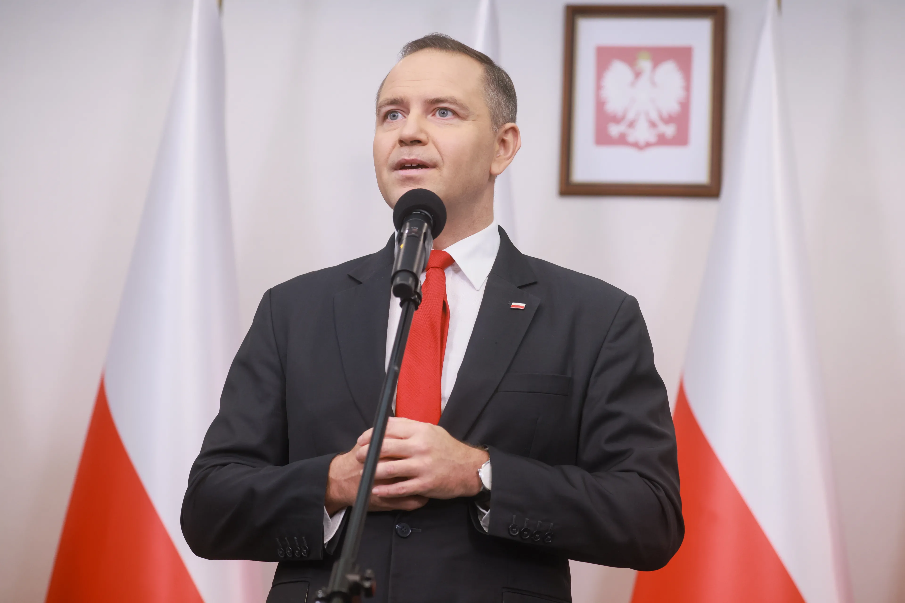 Nowe twarze w Pałacu Prezydenckim. Nawrocki ogłosił, kto stanie na ...