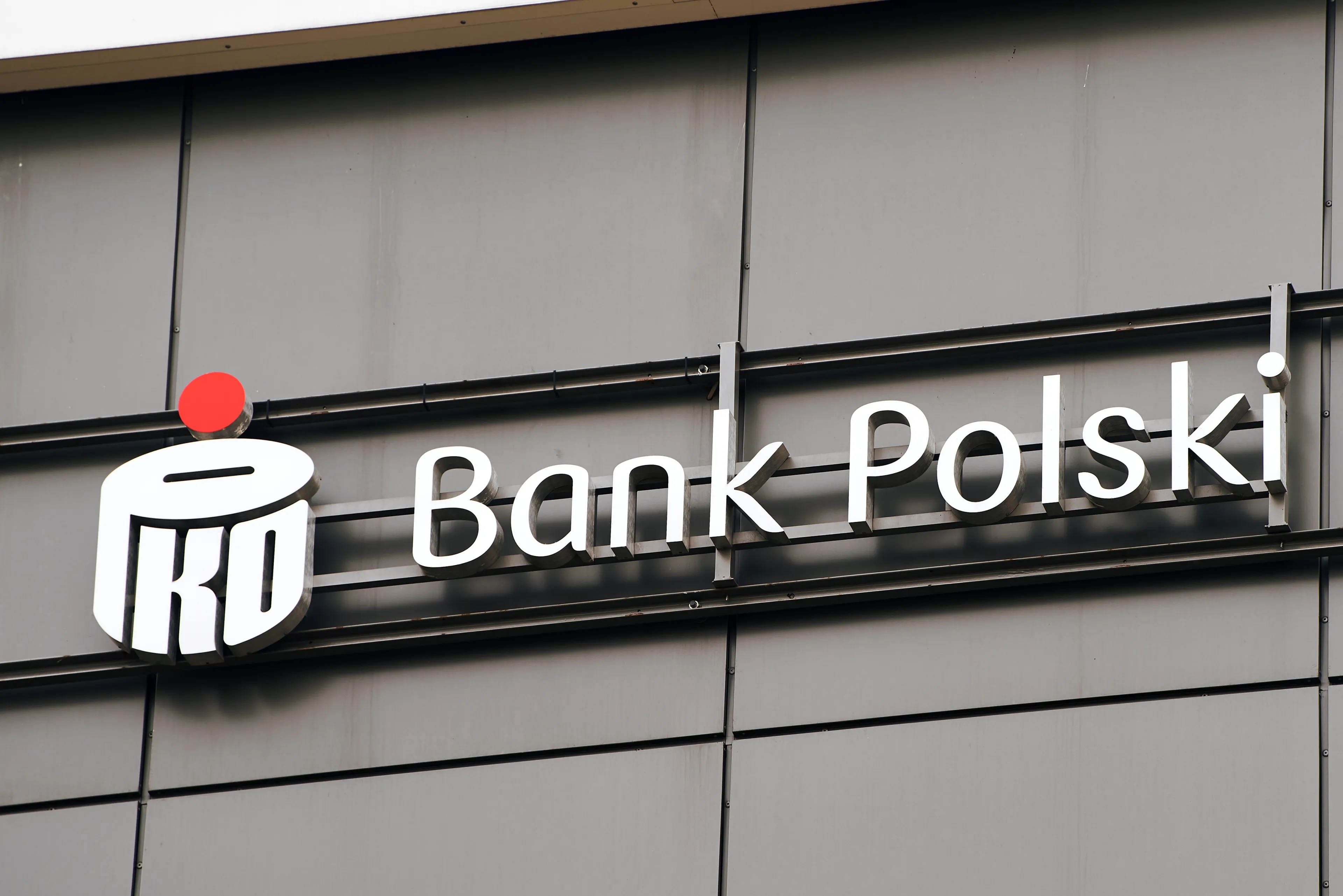 Brak dostępu do serwisu internetowego. Największy bank w Polsce wydał ...